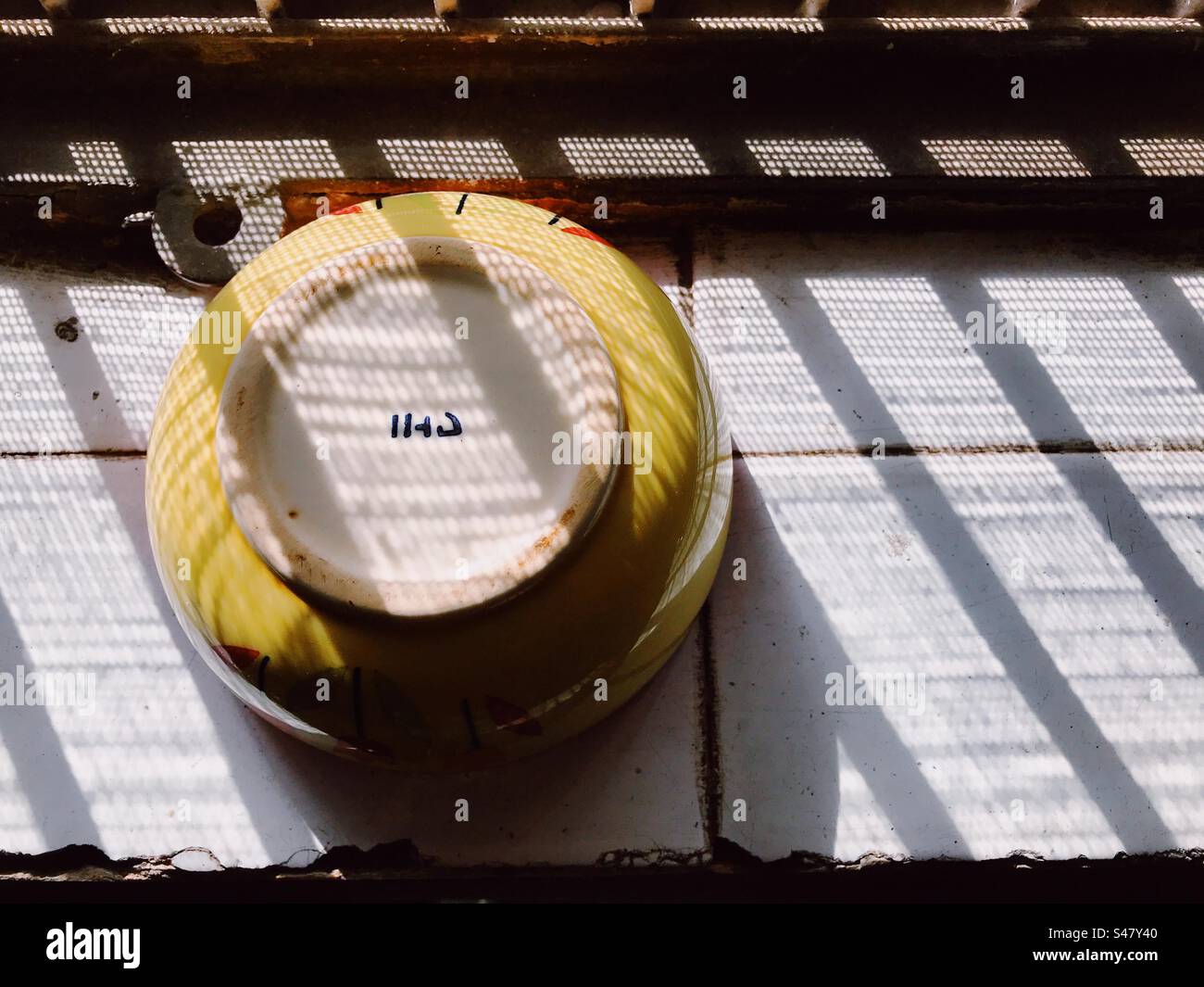 Upside down bowl hi-res stock photography and images - Alamy
