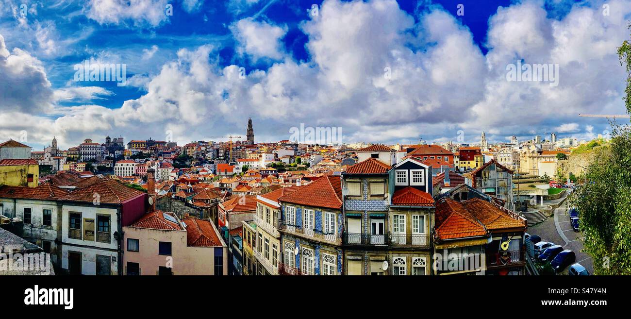Red rooftop hi-res stock photography and images - Alamy