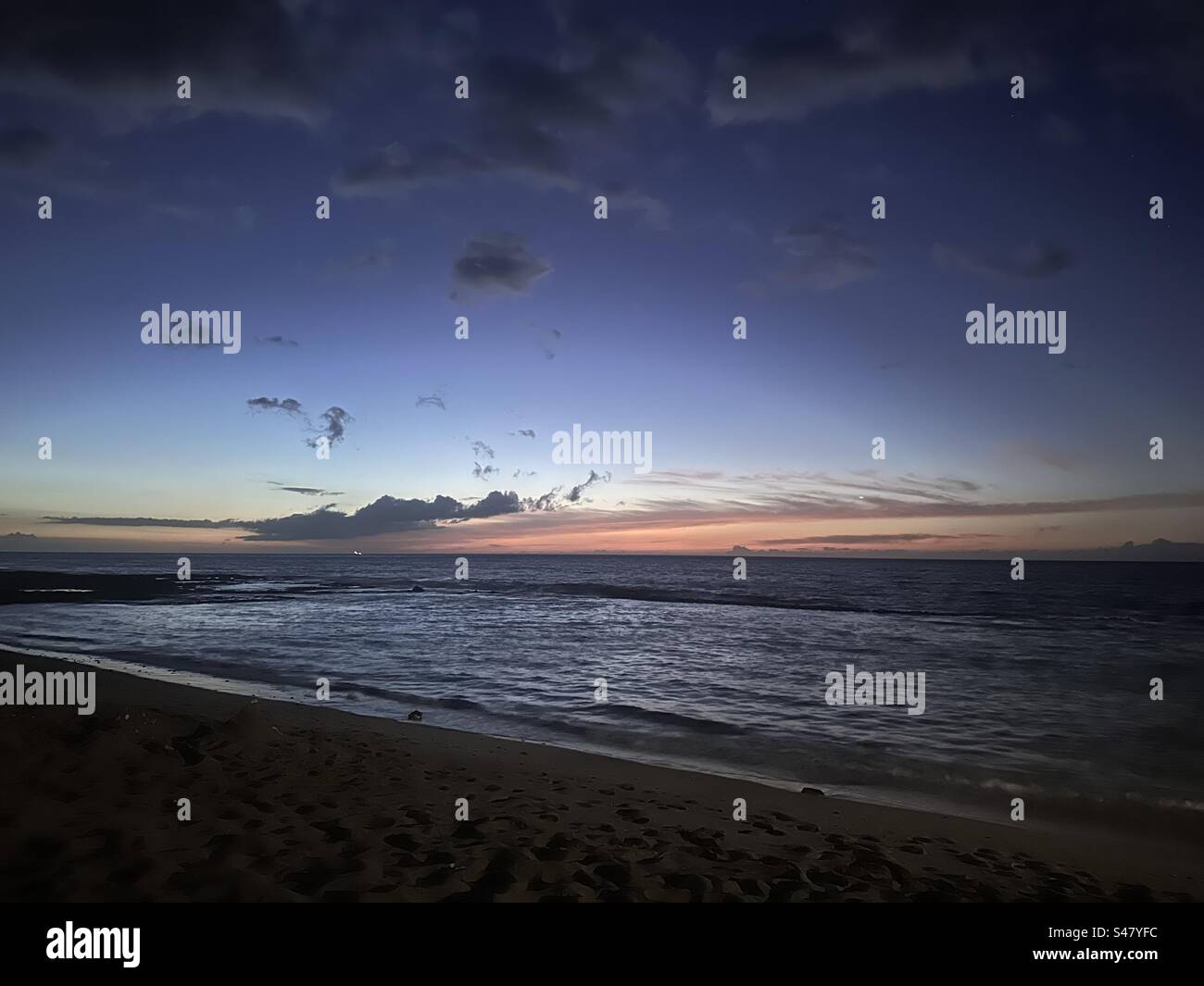 Colors of sunsets hi-res stock photography and images - Alamy