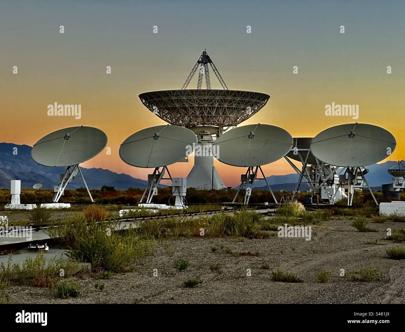 395 big pine hi-res stock photography and images - Alamy