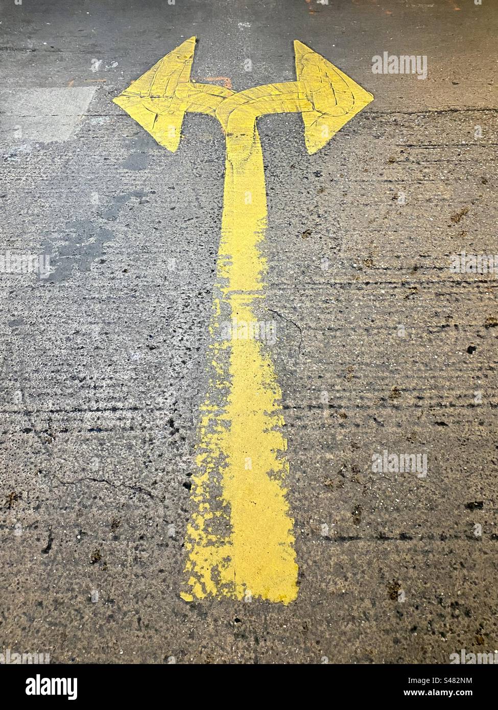 Arrow headed hi-res stock photography and images - Alamy