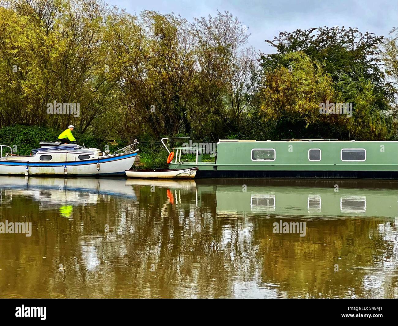 Tow motor hi-res stock photography and images - Alamy