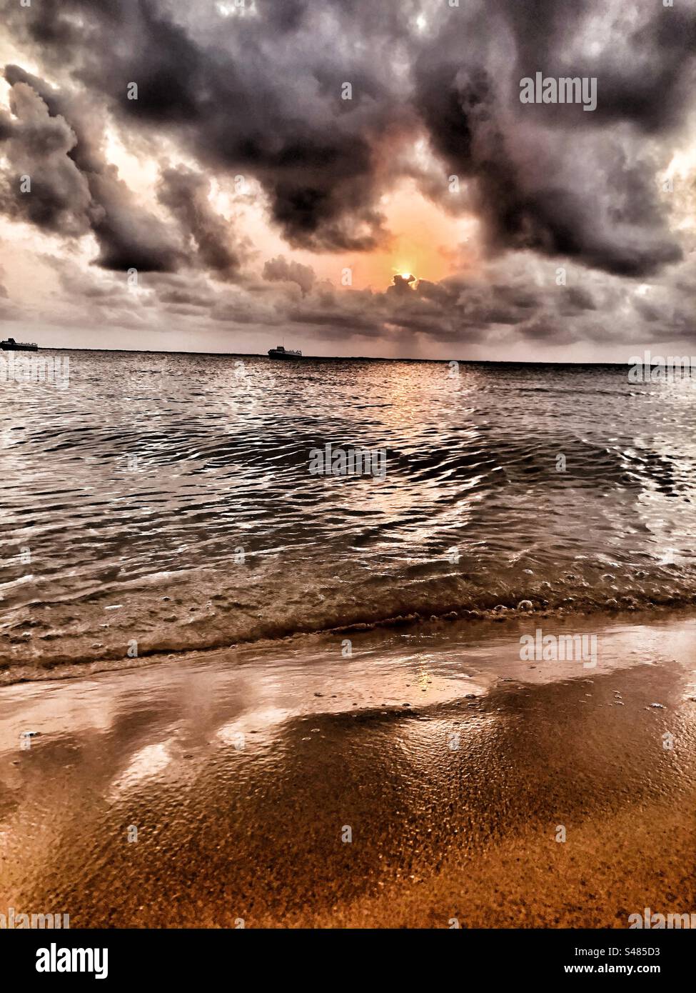 Sunset mozambique hi-res stock photography and images - Alamy