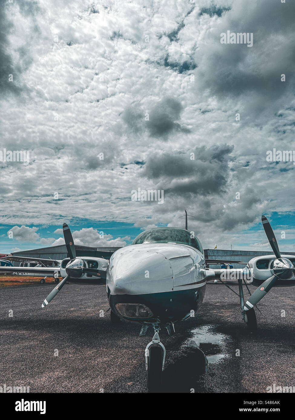 Aeroplane mode hi-res stock photography and images - Alamy