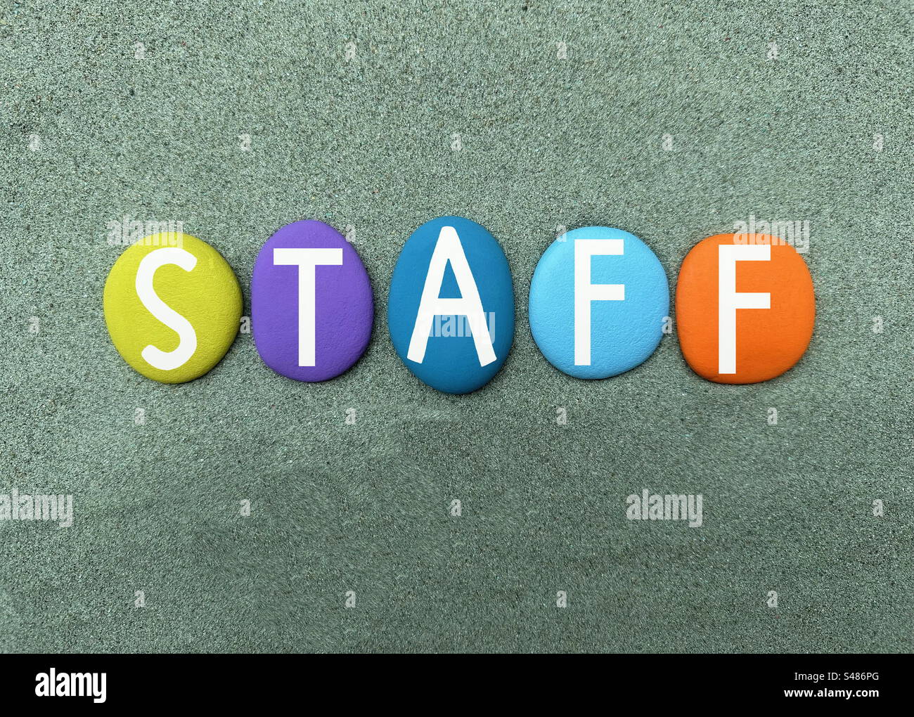 People of staff smartphone stock photos and images - Alamy