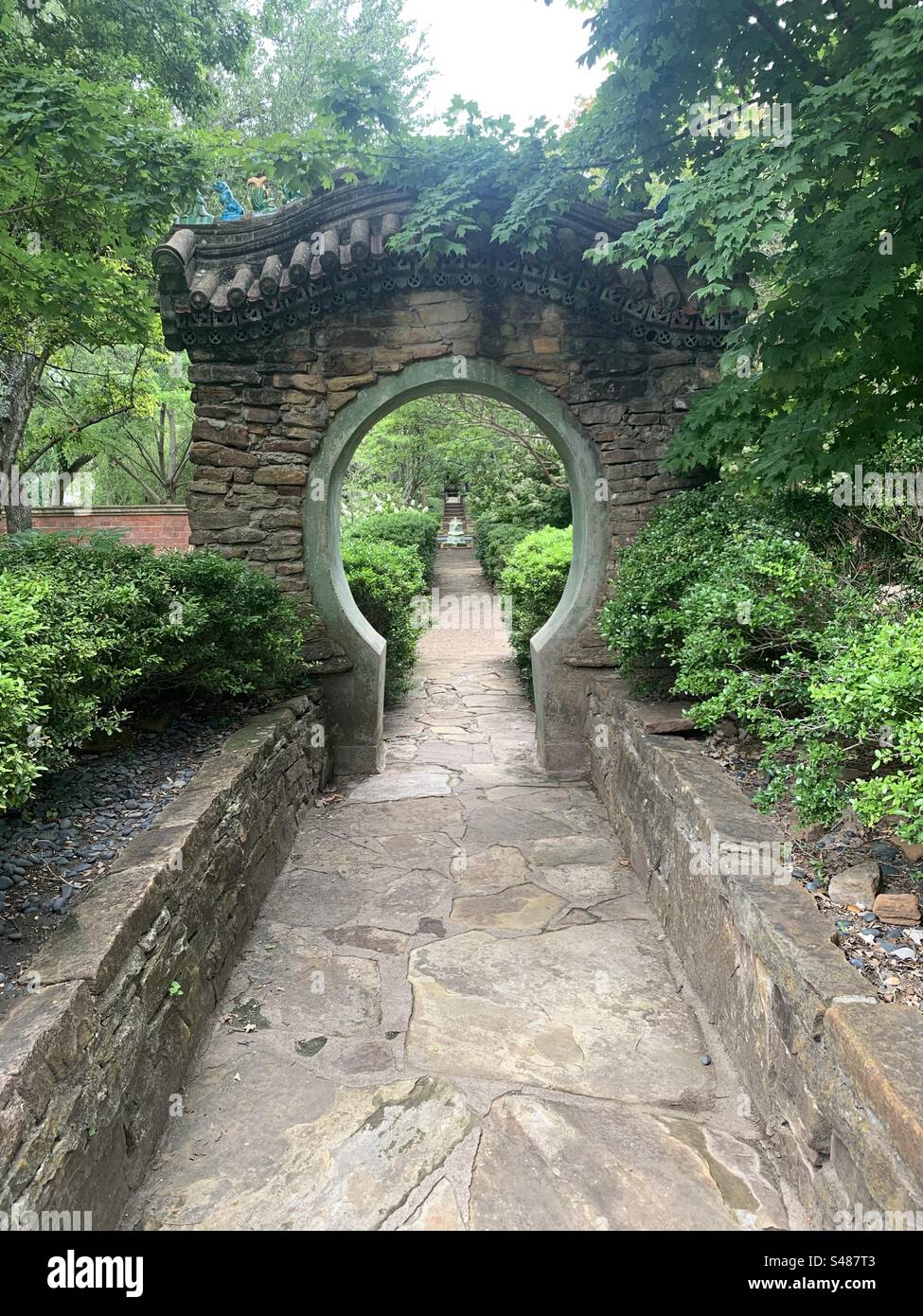 A garden arch shot at Chandor Gardens in Weatherford, TX Stock Photo ...