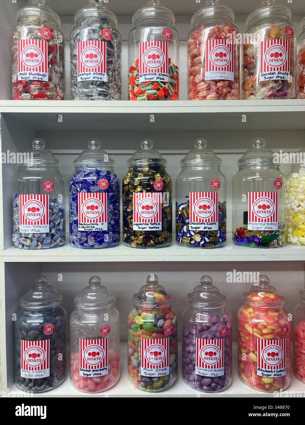 Weighed sweets hi-res stock photography and images - Alamy