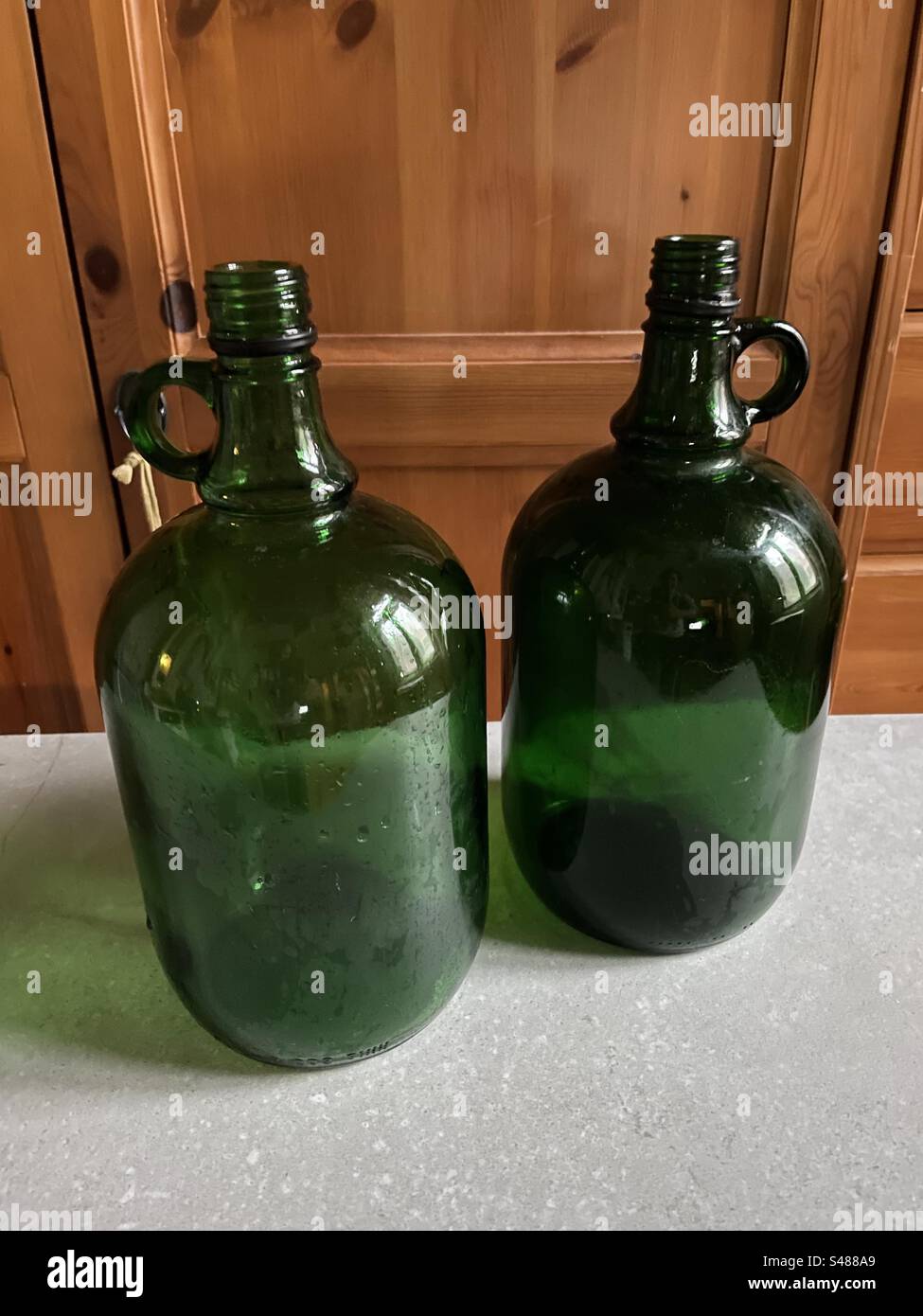 Demijohns hi-res stock photography and images - Alamy