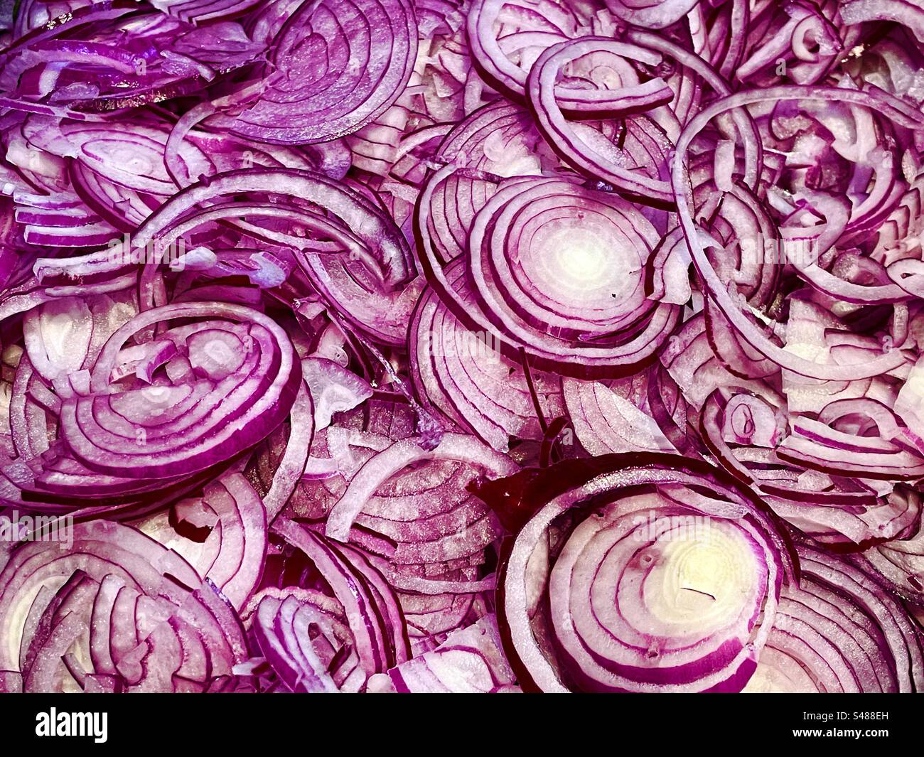 Chopped and sliced vegetables hi-res stock photography and images - Alamy