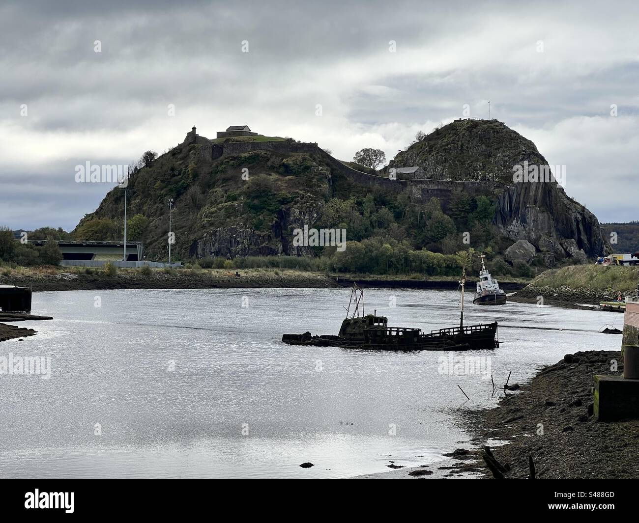 Dumbarton scotland hi-res stock photography and images - Alamy