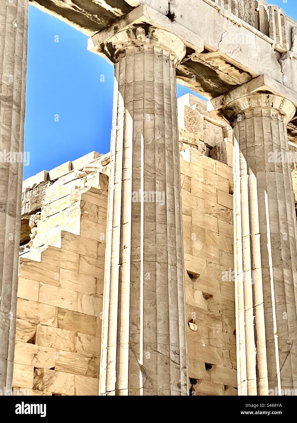 Ancient acropolis ruins hi-res stock photography and images - Alamy