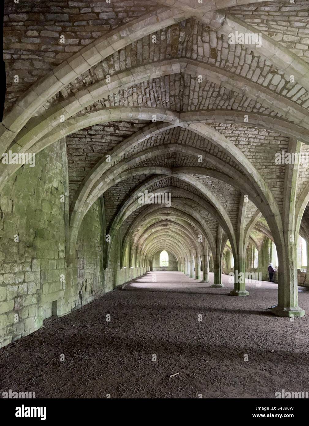 Fountains abbey vaulted ceiling hi-res stock photography and images - Alamy