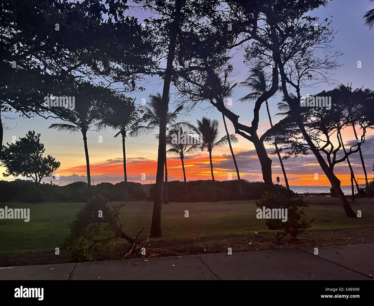 Maui sunset hi-res stock photography and images - Alamy