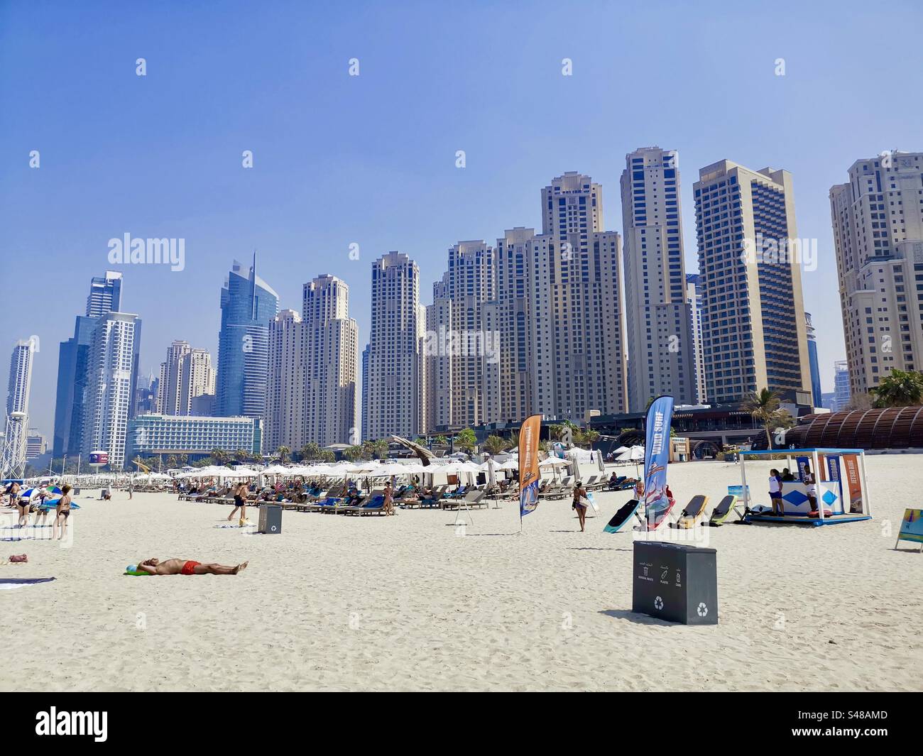 Marina beach in Dubai, United Arab Emirates Stock Photo - Alamy
