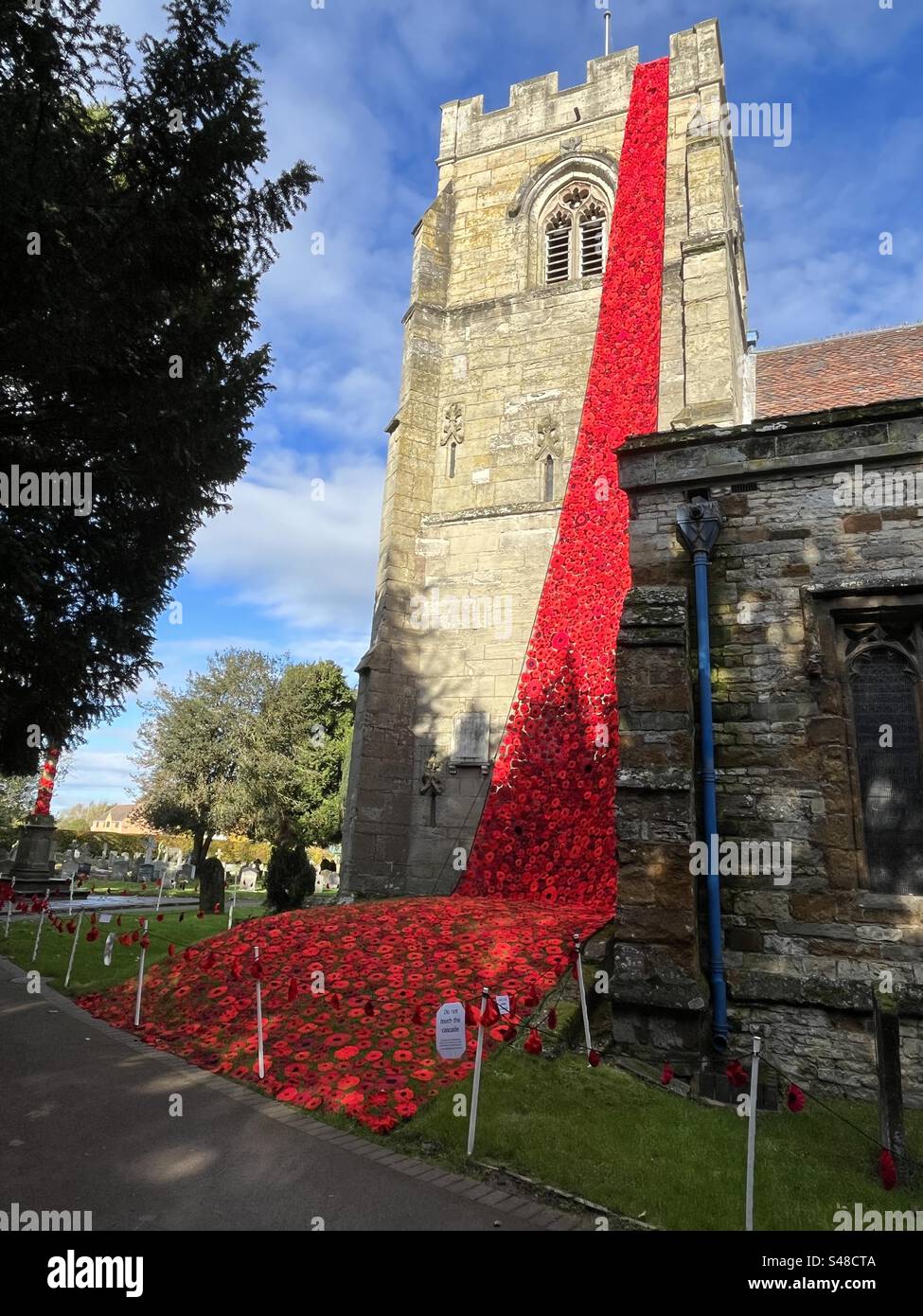 Wellesbourne St Peter’s Church decorated in knitted poppies for ...