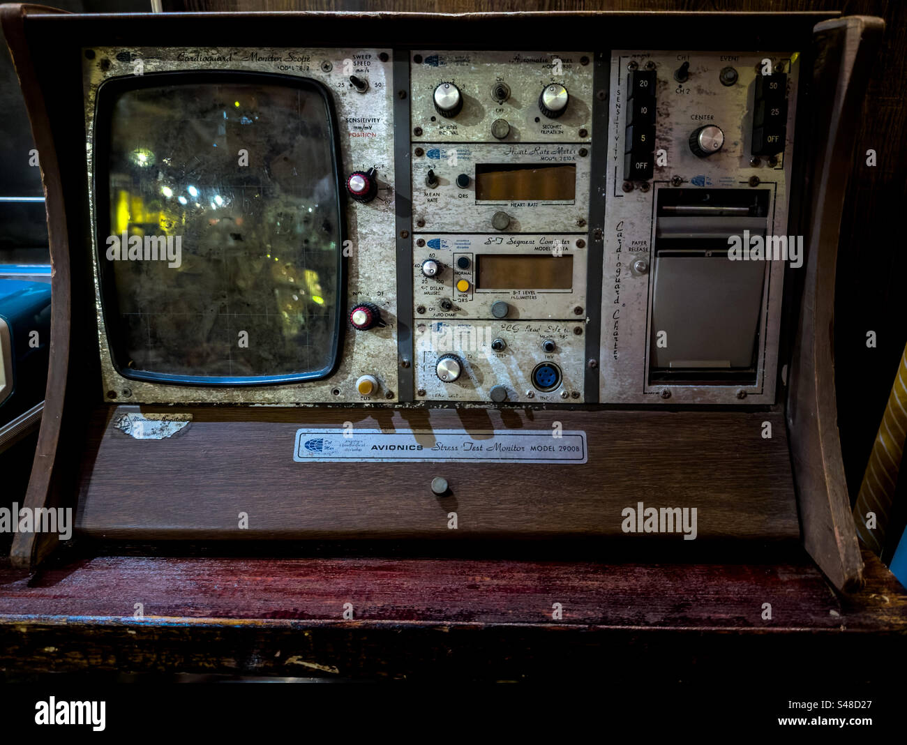 Vintage and discontinued Avionics Stress Test heart monitor, model ...