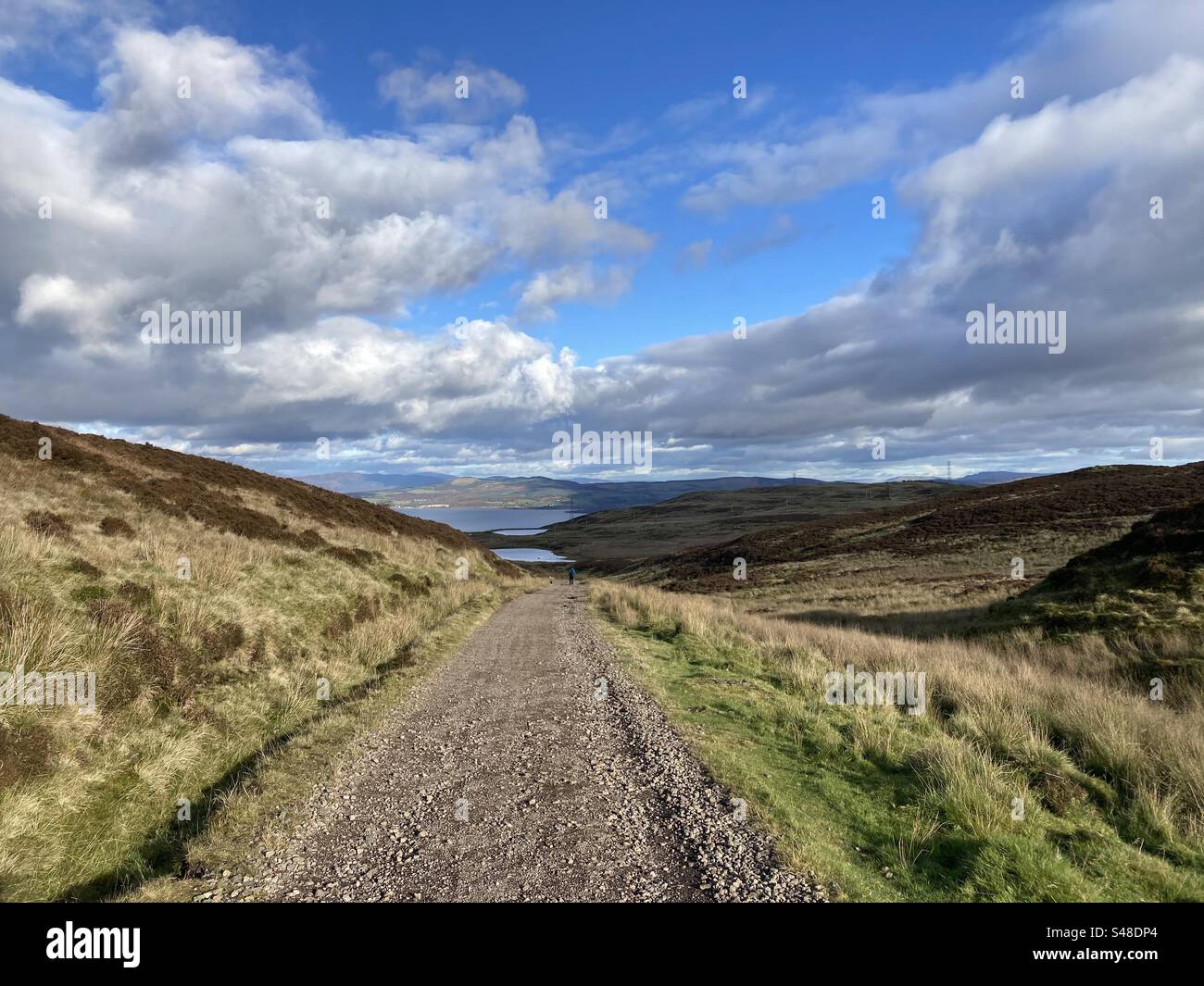Hillside road hi-res stock photography and images - Alamy