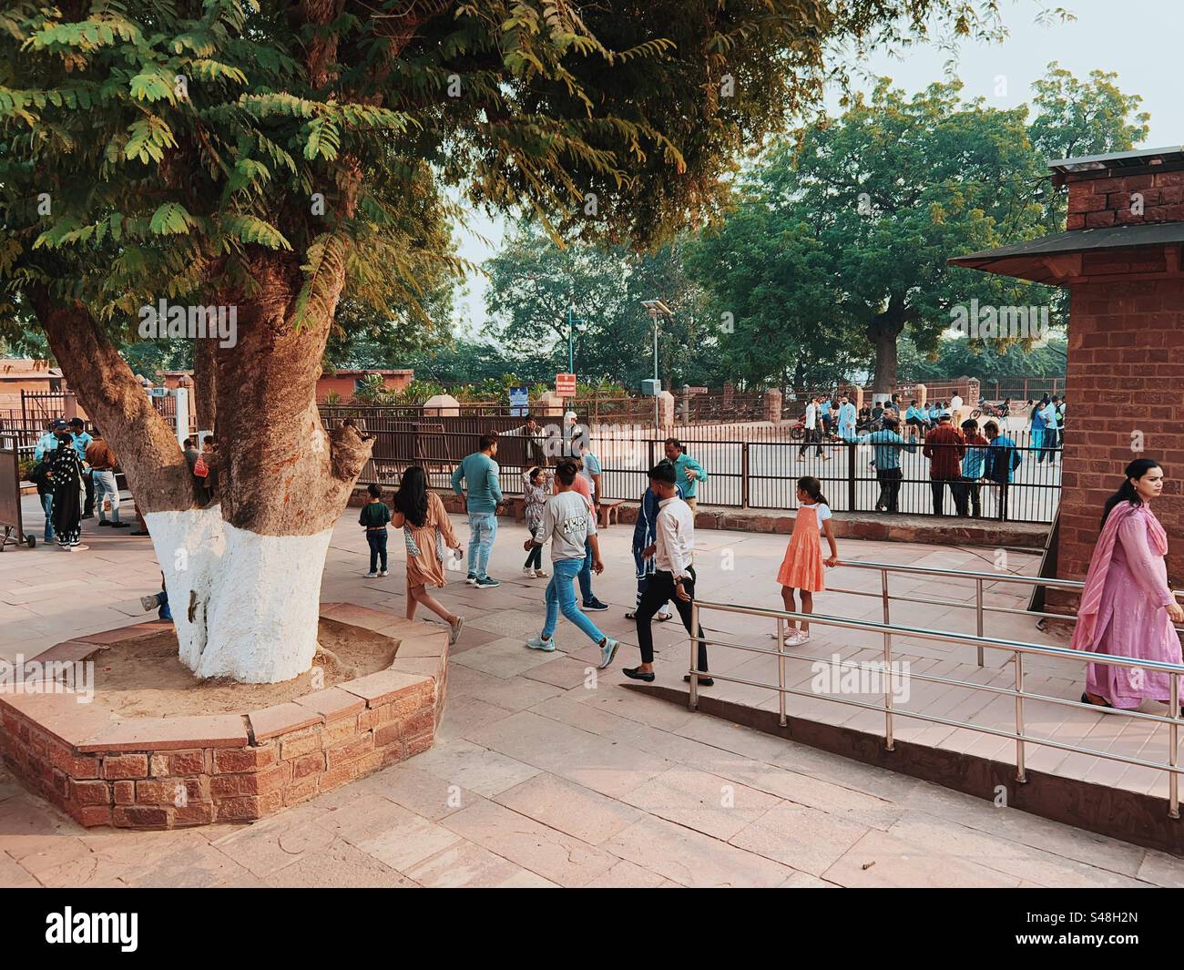 The entrance to Akbar’s palace in Fatehpur Sikri, a UNESCO World ...