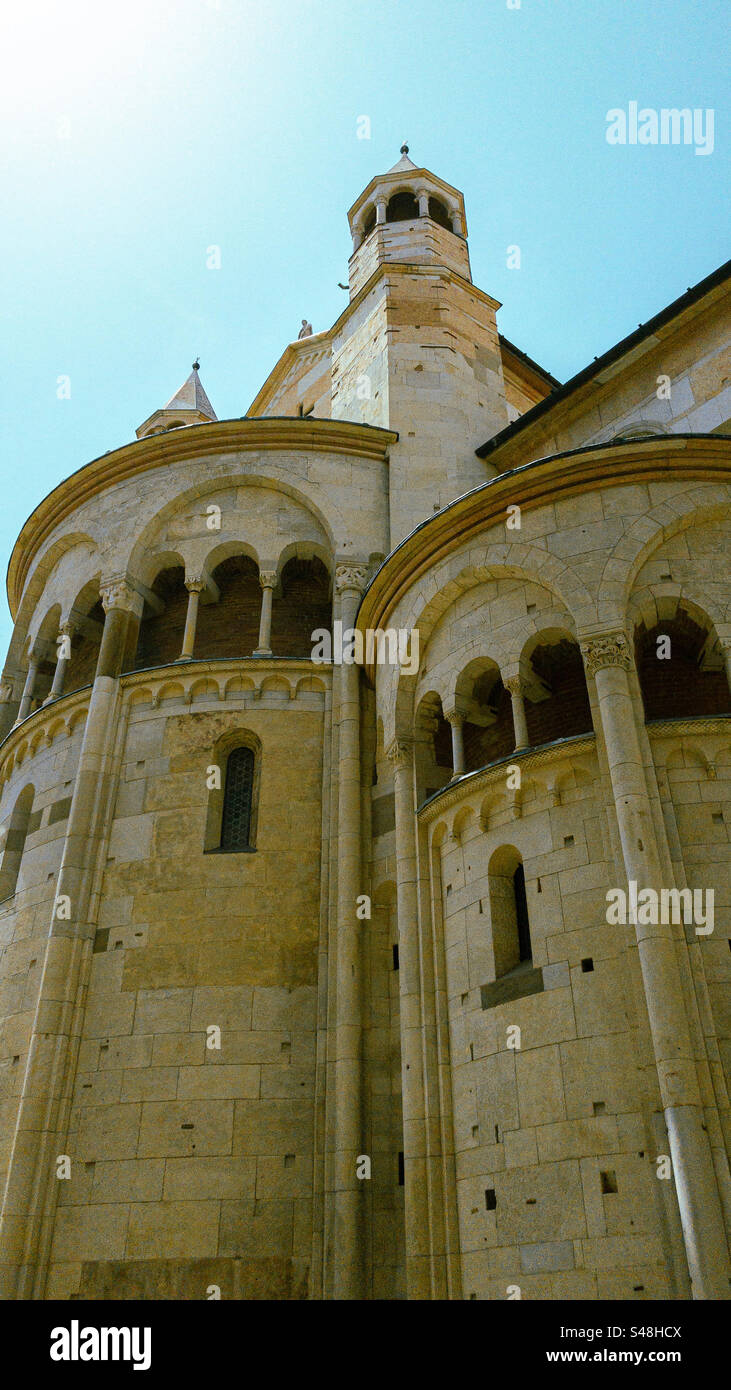 Modena cathedral exterior hi-res stock photography and images - Alamy