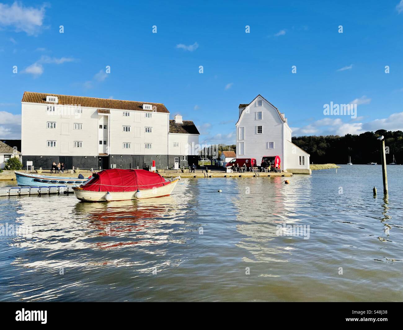 High tide river Deben Woodbridge Suffolk England Stock Photo - Alamy