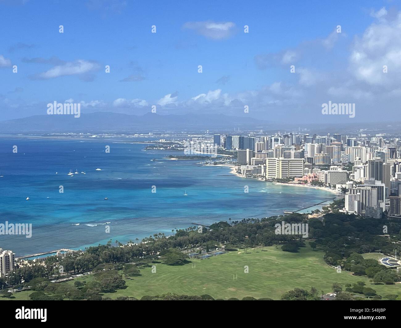 Honolulu skyline hi-res stock photography and images - Alamy