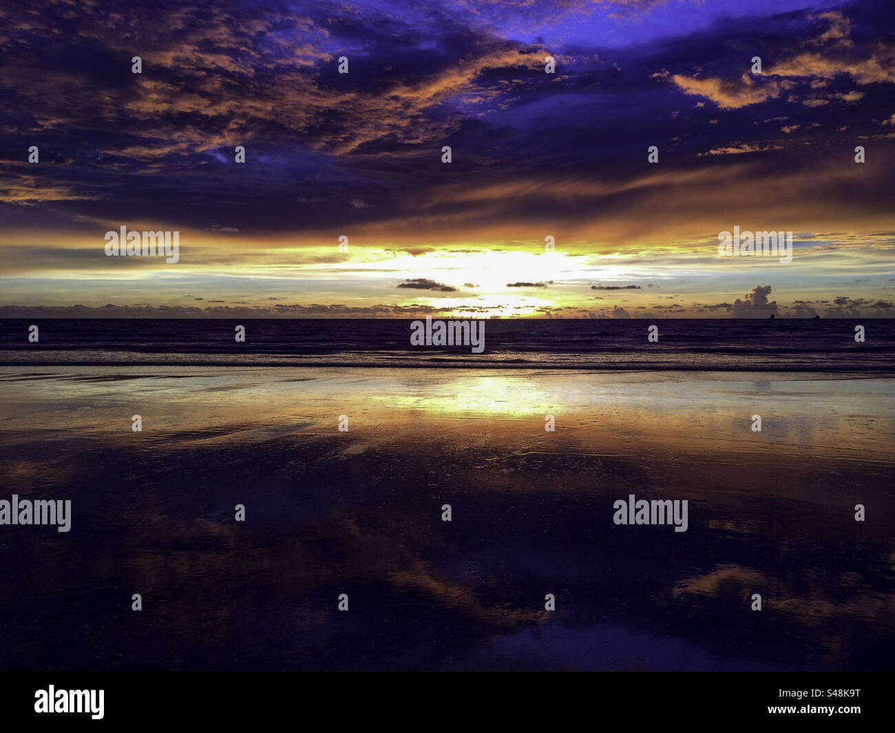 Cablebeachsunset hi-res stock photography and images - Alamy