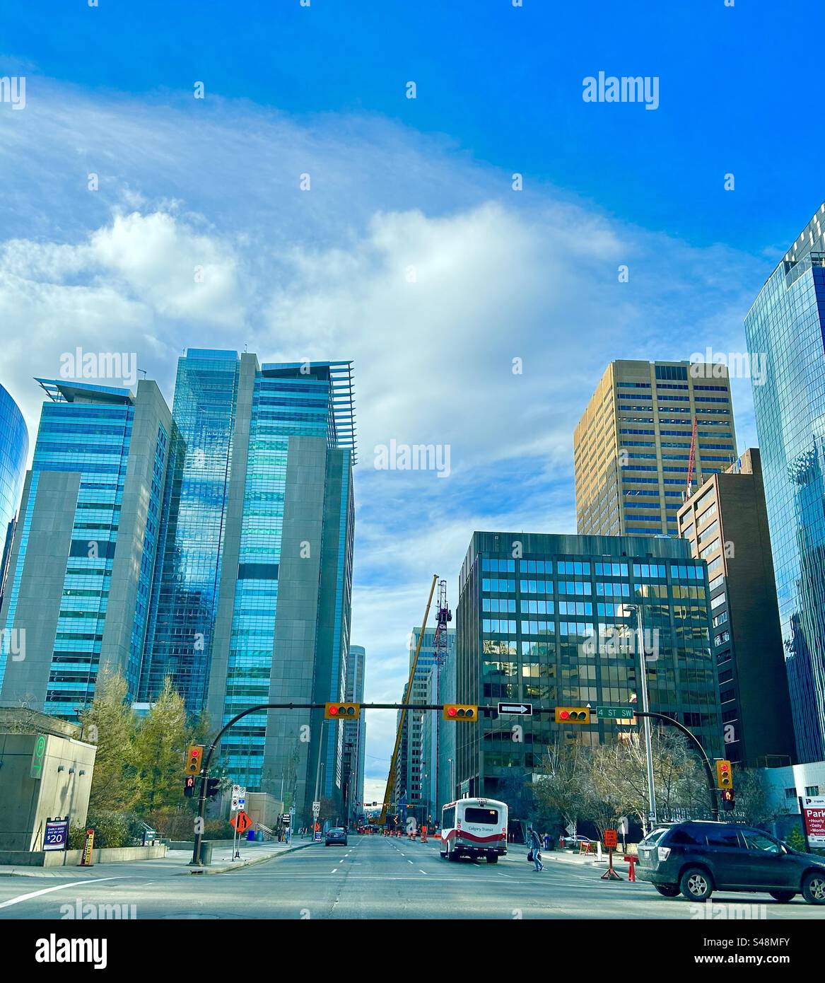 Street scene, 6th Avenue south, downtown Calgary, Alberta, Sky scrapers ...