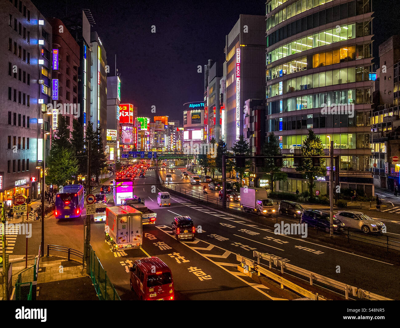 Shinjuku central hi-res stock photography and images - Alamy