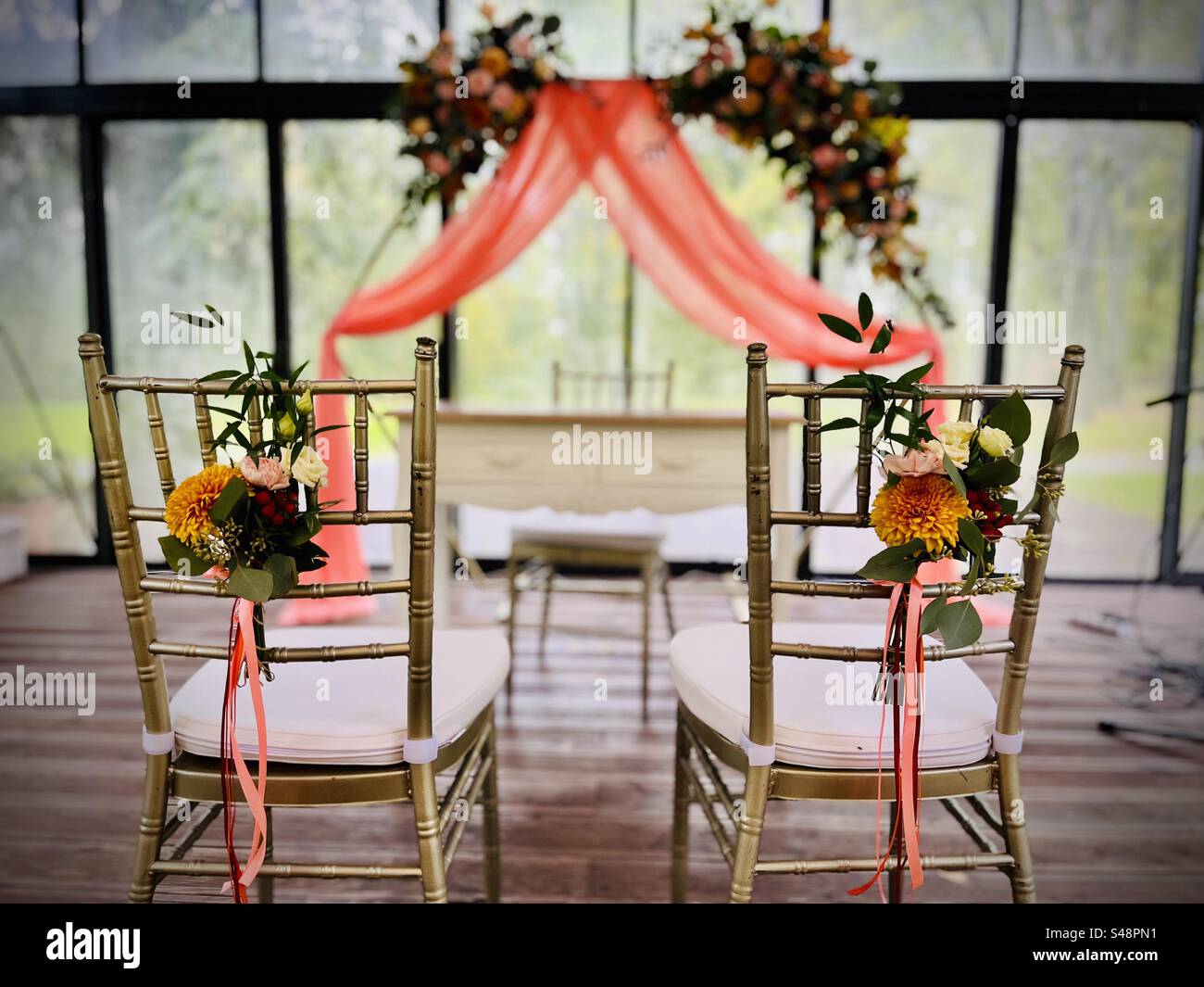 Bridegroom waiting wedding hi-res stock photography and images - Alamy