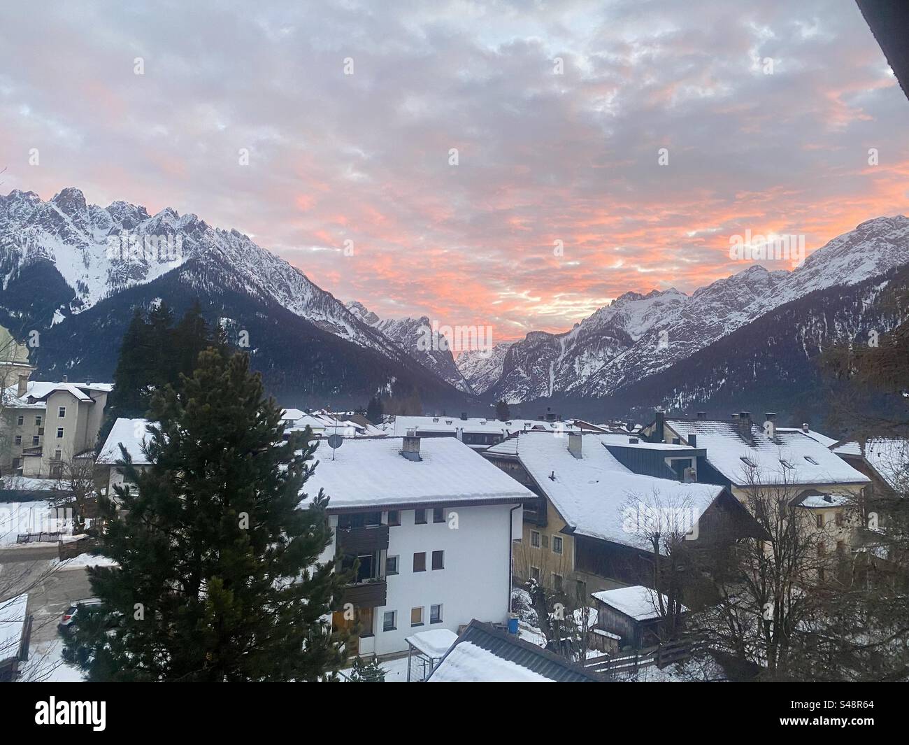 Toblach hi-res stock photography and images - Alamy