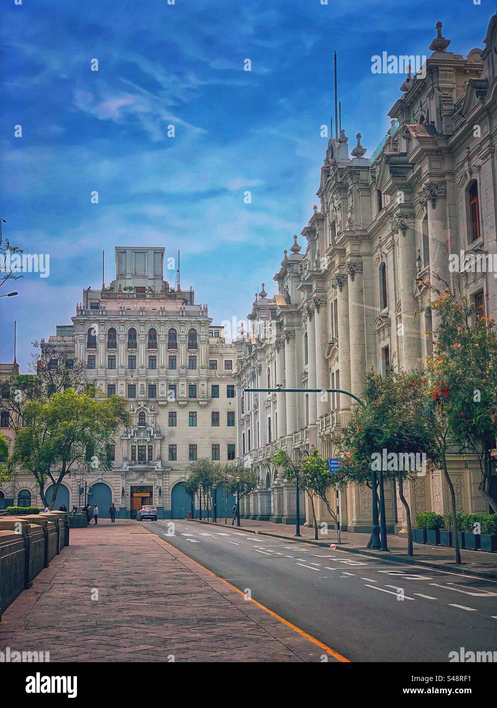 City hall of lima hi-res stock photography and images - Alamy