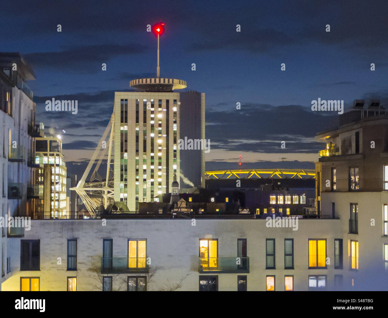 Cardiff skyline hi-res stock photography and images - Alamy