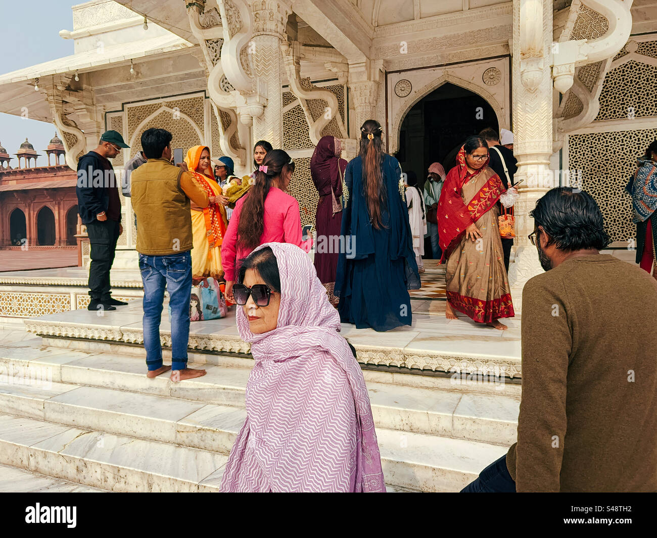 Indian tourists at the Sufi shrine and Islamic mosque at Fatehpur Sikri ...