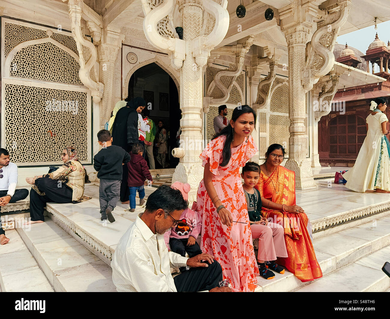 Indian tourists at the Sufi shrine and Islamic mosque at Fatehpur Sikri ...