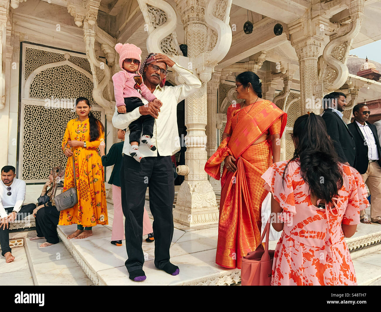 Indian tourists at the Sufi shrine and Islamic mosque at Fatehpur Sikri ...