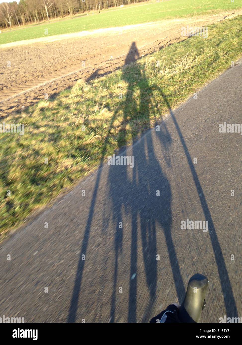 Person riding a bicycle hi-res stock photography and images - Alamy