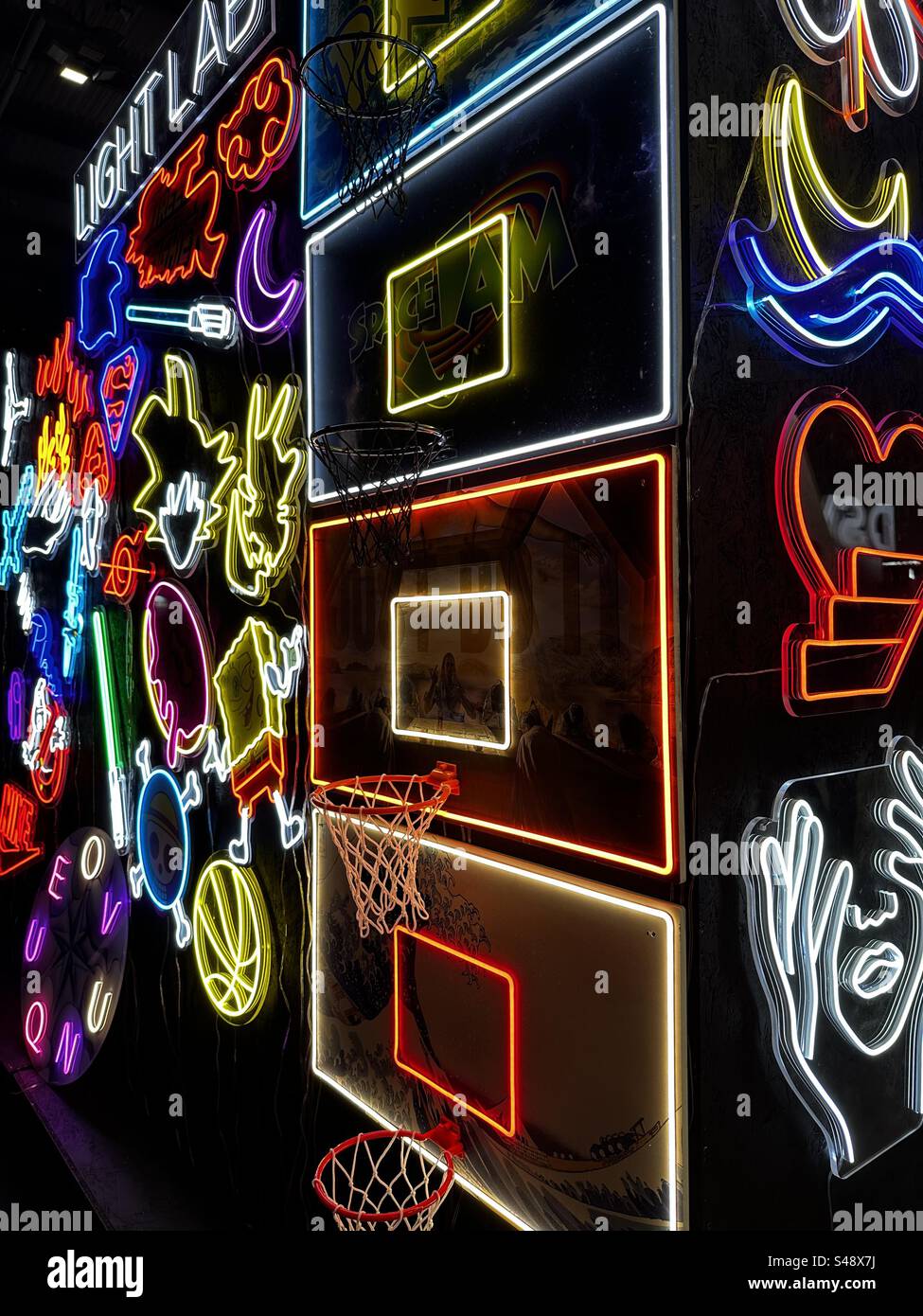 Basketball neon hi-res stock photography and images - Alamy