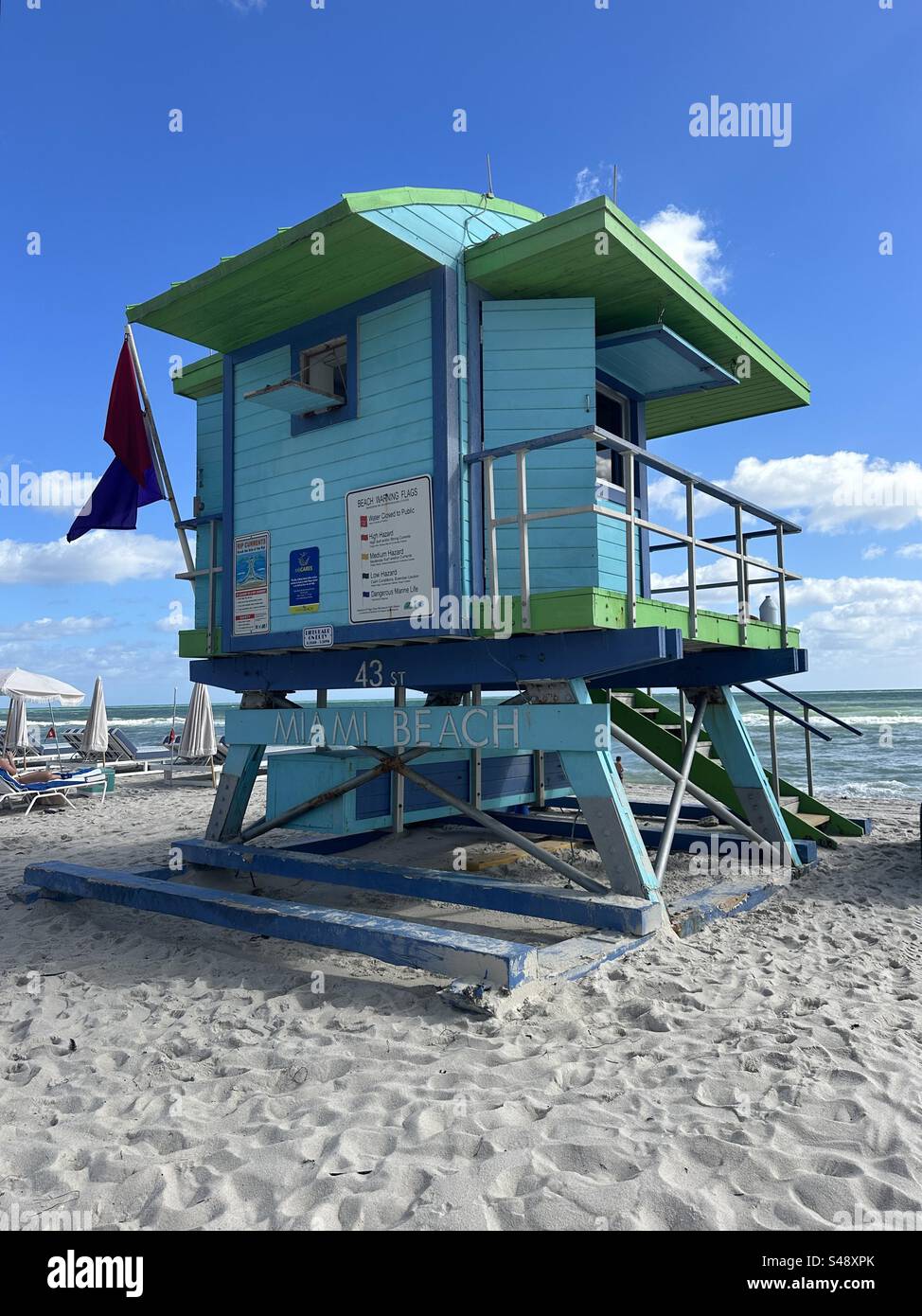 Colorful Miami Beach lifeguard tower Stock Photo - Alamy