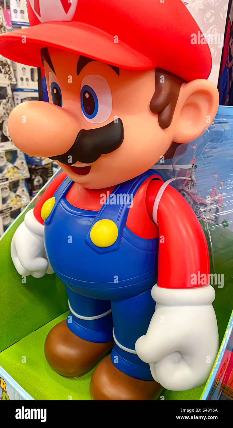 Super mario toy hi-res stock photography and images - Alamy