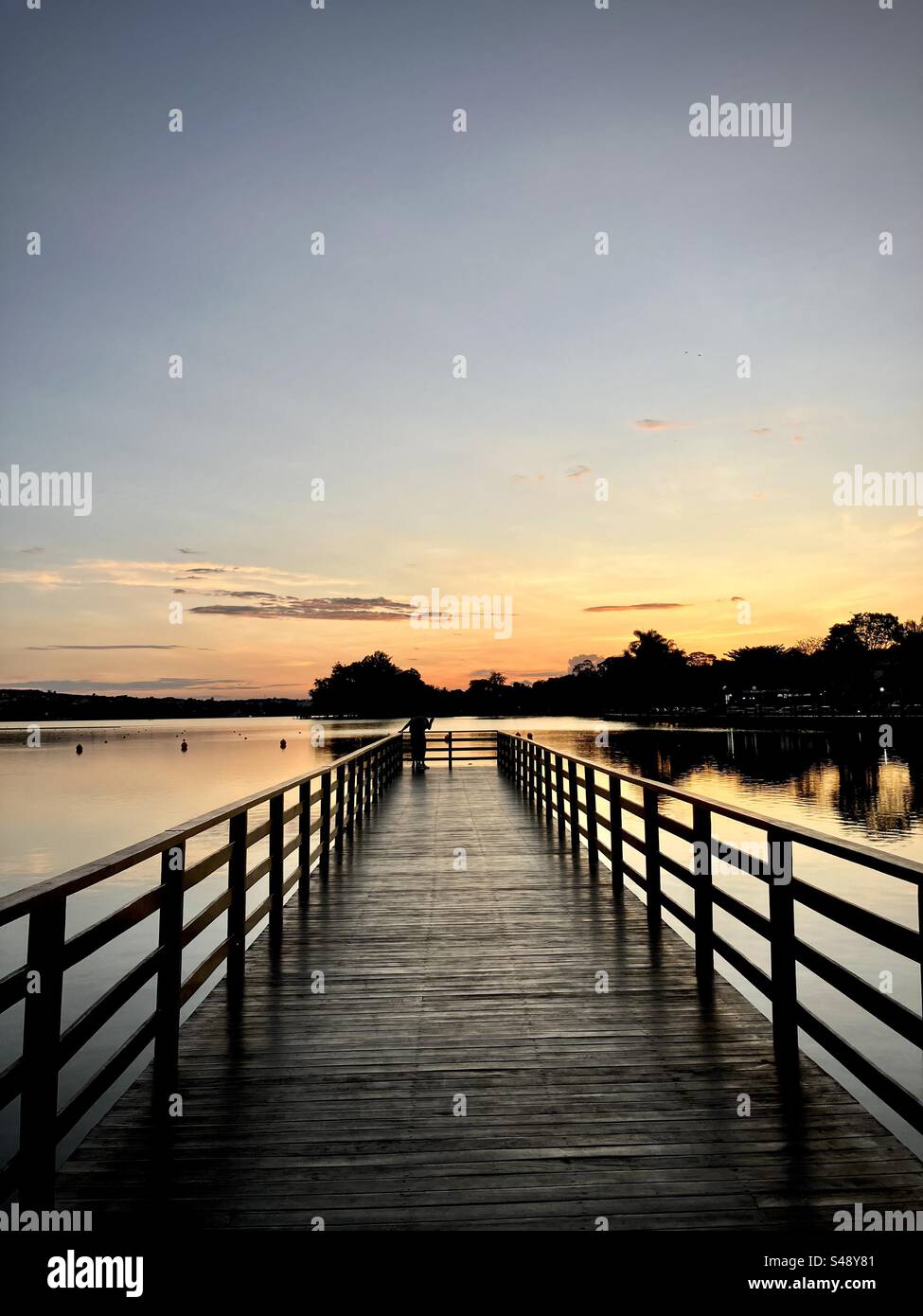 Pretty pathway hi-res stock photography and images - Alamy