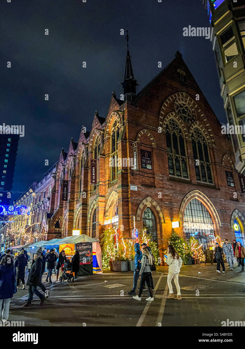 Shopping in Leeds City Centre on an evening in winter Stock Photo - Alamy
