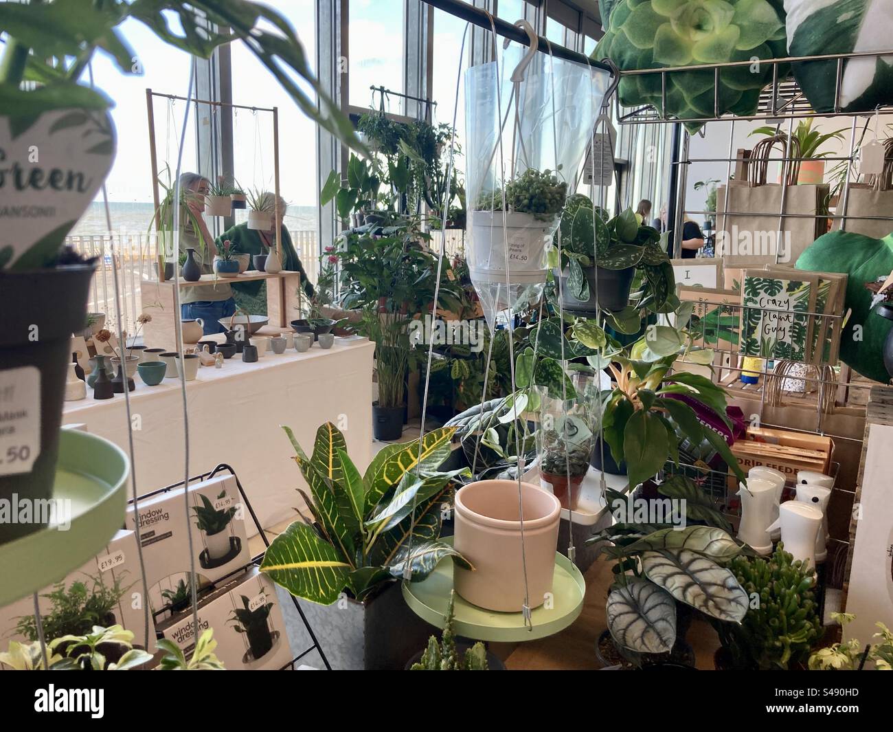 Event greenery hi-res stock photography and images - Alamy