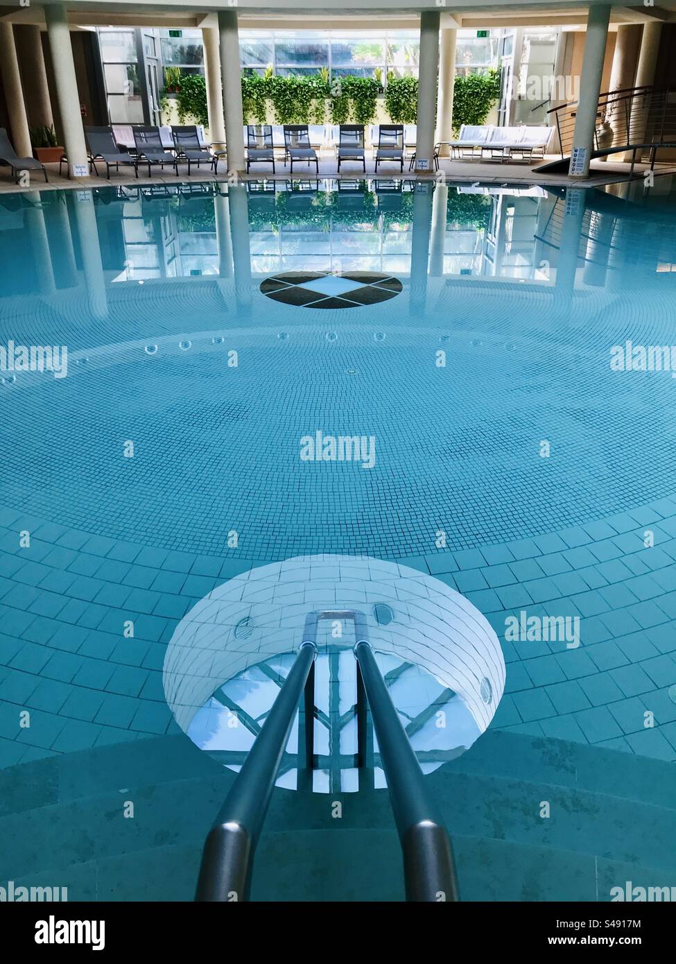 Indoor hotel swimming pool hi-res stock photography and images - Alamy