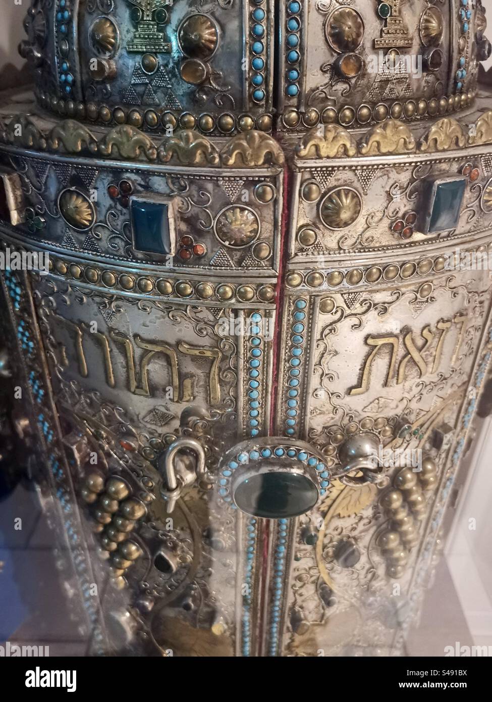 Torah case hi-res stock photography and images - Alamy