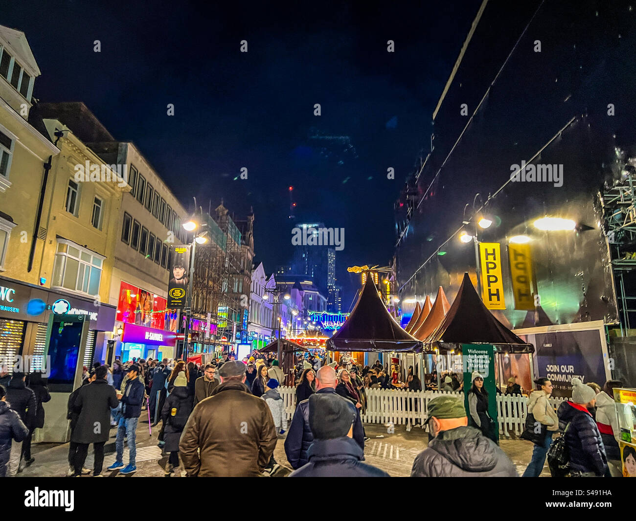 Briggate in Leeds in December Stock Photo - Alamy