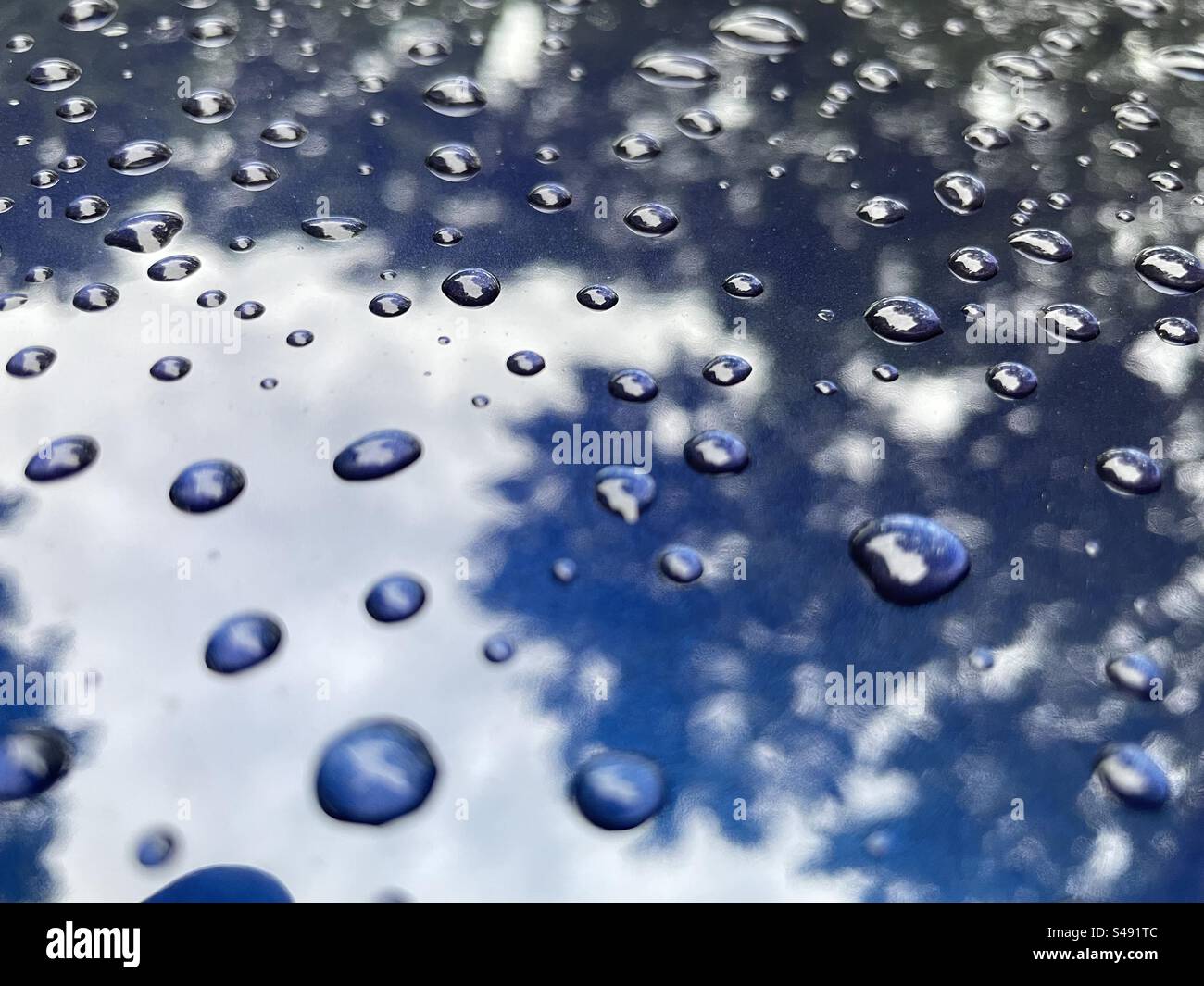 Water spots hi-res stock photography and images - Alamy