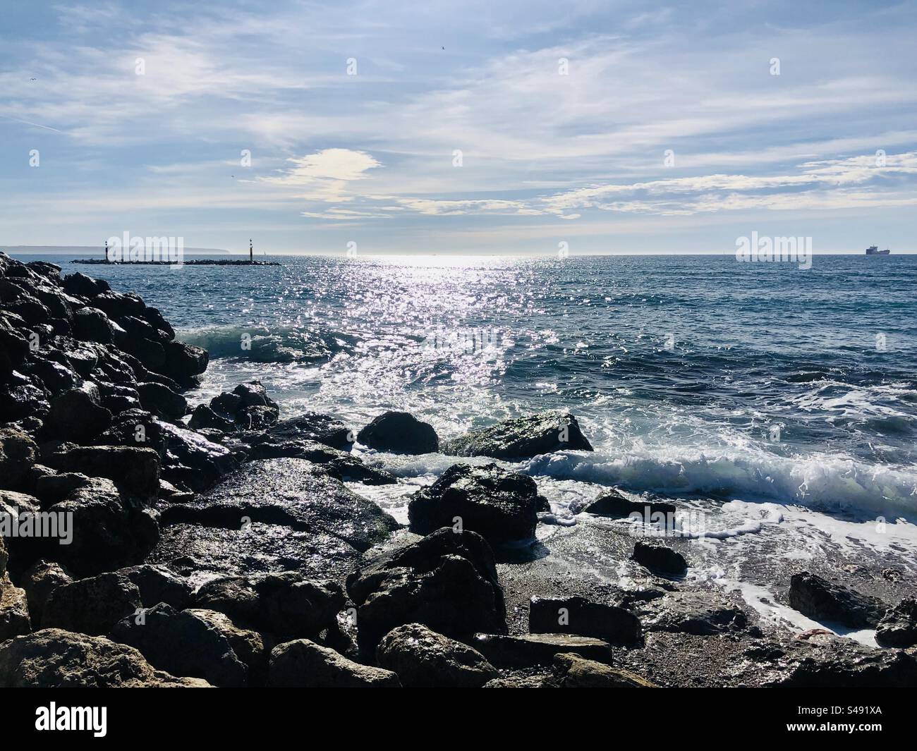 Seawaves hi-res stock photography and images - Alamy