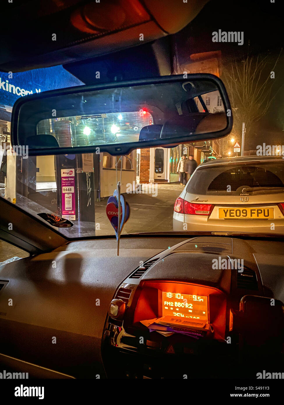 Car pick up night hi-res stock photography and images - Alamy
