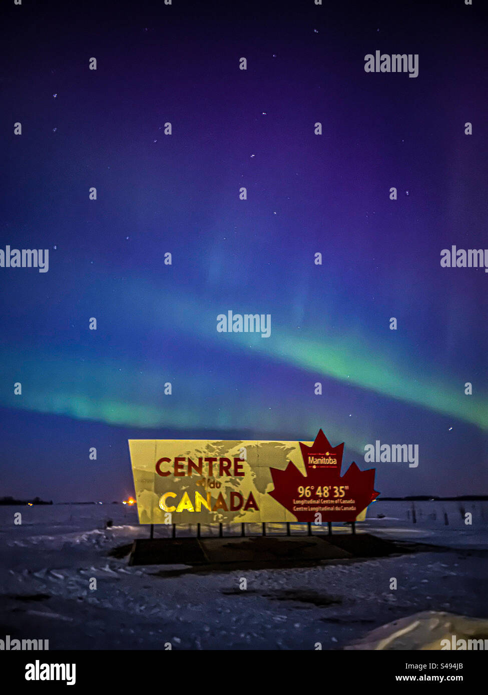 Centre of canada sign hi-res stock photography and images - Alamy