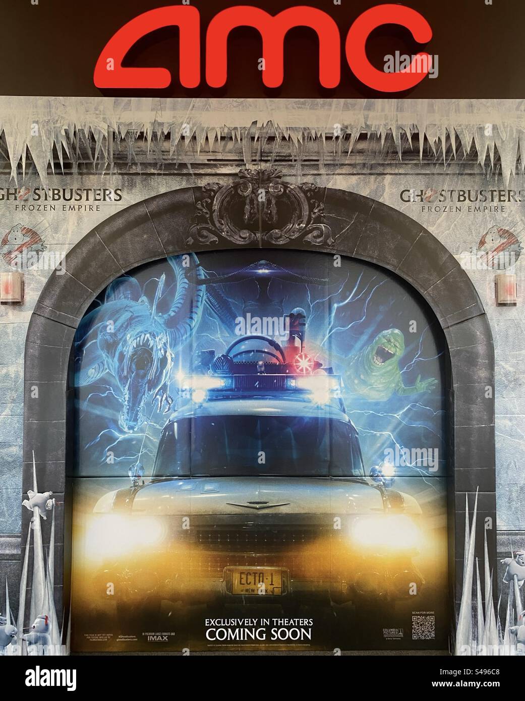 Ghostbusters frozen empire movie hi-res stock photography and images ...